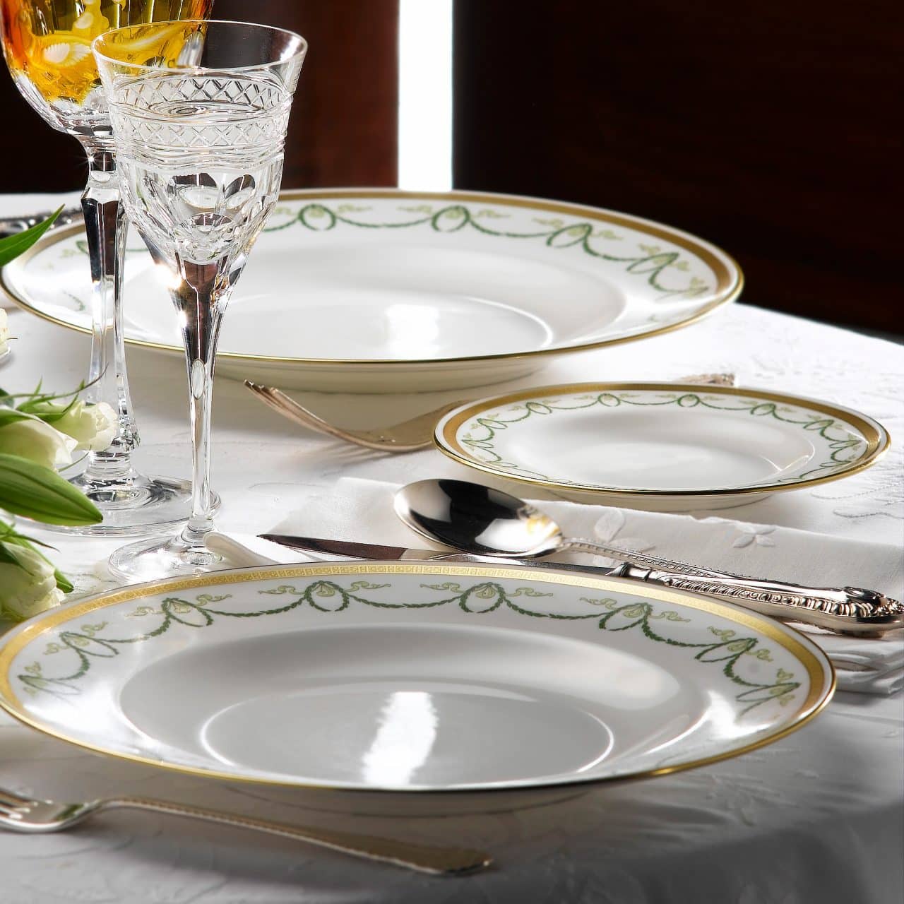 Titanic Open Vegetable Dish (26cm) - Royal Crown Derby